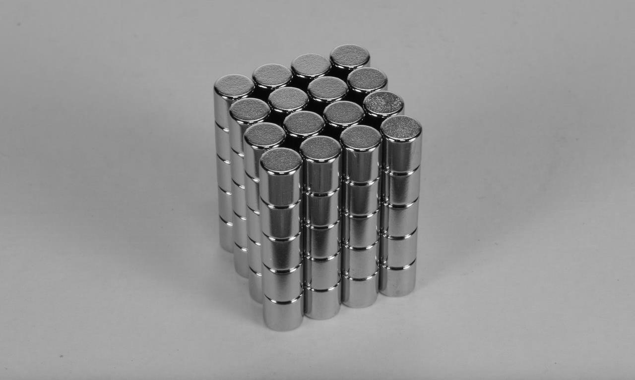 D33 Neodymium Disc/Cylinder Magnets - EPI Magnets